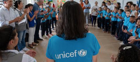 Unicef alerta de la crisis educativa con una instalación en Naciones ...