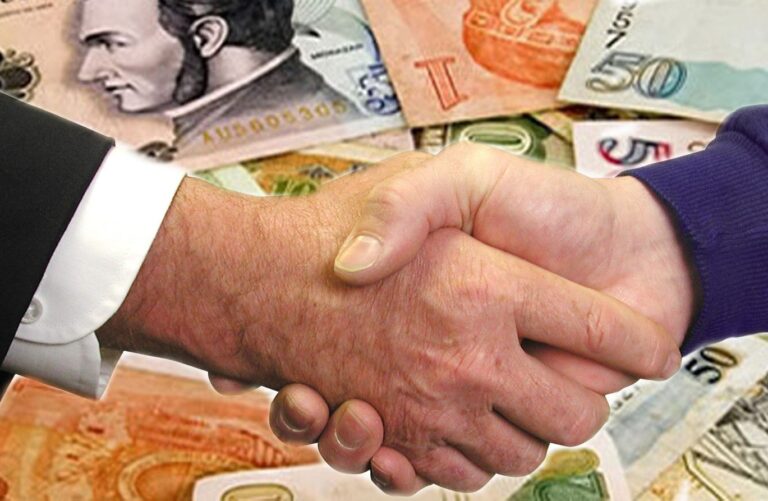 Obreros y gobierno logran preacuerdo para ajuste salarial al sector ...