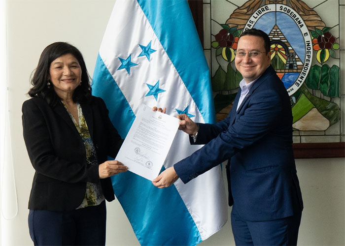 Lizeth Coello asume cargo de directora del Dinaf - Proceso Digital Lizeth Coello asume cargo de directora del Dinaf - Proceso Digital