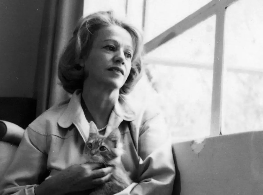 Un libro busca reconstruir y desmitificar la imagen de la escritora ...