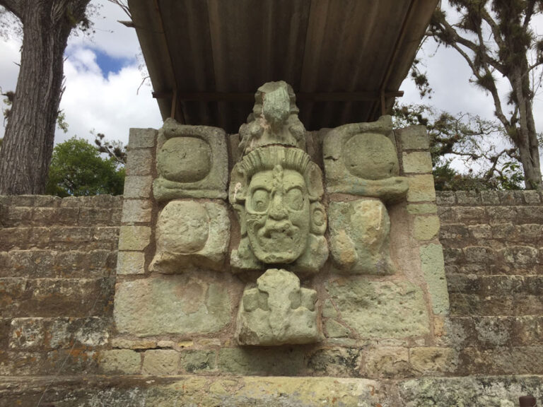 Esculpir estelas, una tradición en rescate de la cultura Maya - Proceso ...