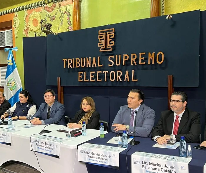 El Tribunal Electoral De Guatemala Suspende El Partido Del Presidente