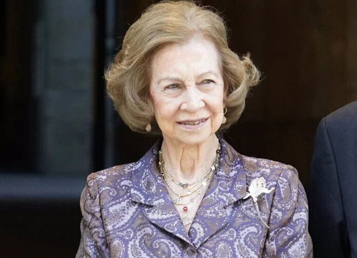 La reina Sofía recibe el alta hospitalaria tras cuatro días ingresada por una infección ...